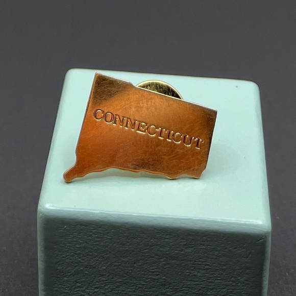 Avon | Jewelry | Vintage Avon Gold Tone State Of Connecticut ...